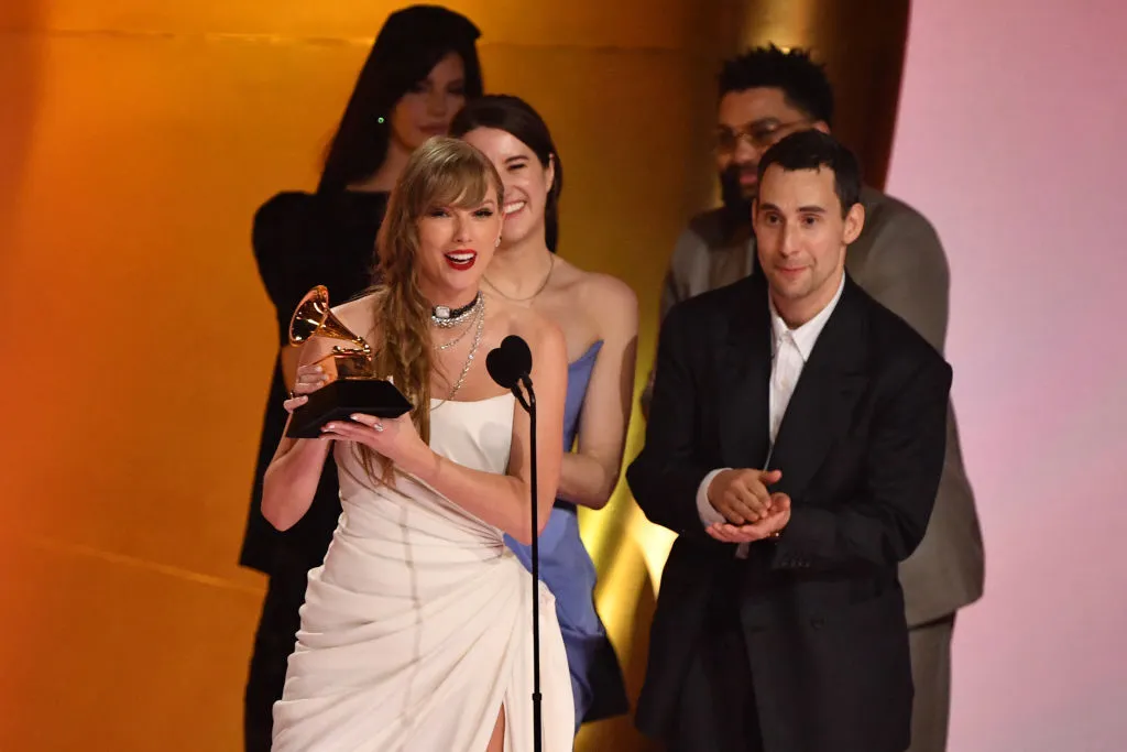 Taylor Swift Makes History with Fourth Album of the Year Win at 2024 Grammy Awards | NY Breaking ...